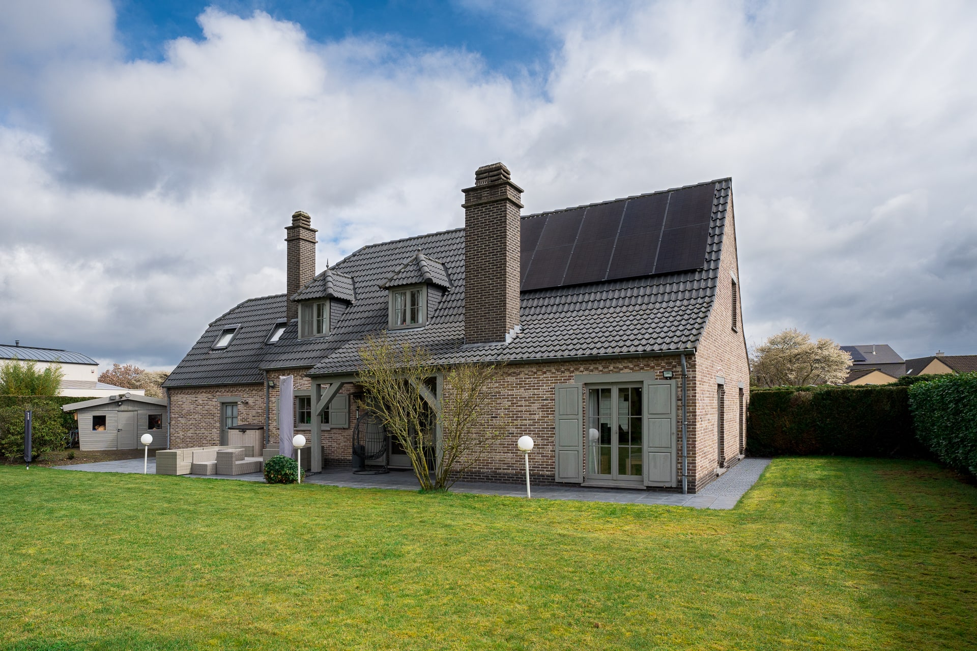 Zonnepanelen plaatsen | Bespaar op uw energiefactuur